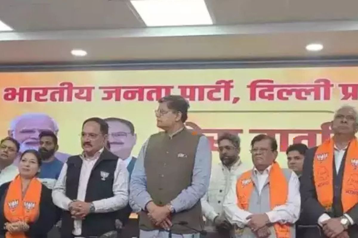 Delhi Assembly Election 2025 दिल्ली चुनाव से पहले Aap को जोर का झटका 9224